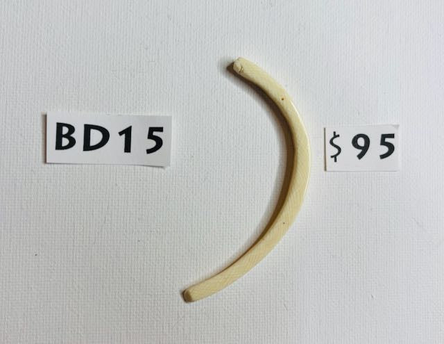 BD15 - CRESENT EARRING – marvinsin.com